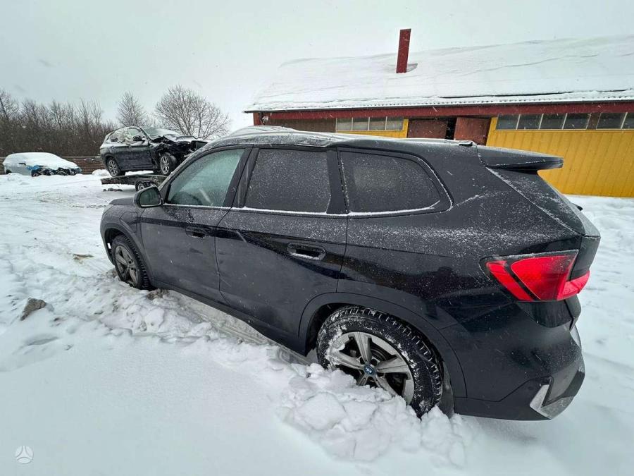 Melns BMW X1 2024 Klaipėda, ar dzinēja tilpumu 1.50 L un nobraukumu 36 tūkst. km par 22500 €, foto 4 vietnē AUTOMOTO.COM.LV