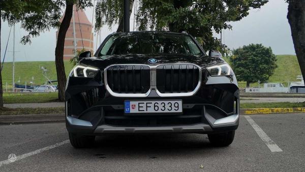 Black BMW X1 2024 in Klaipeda, with an engine capacity of 1.50 L and mileage of 37 thousand km for 35500 €, photo 9 on AUTOMOTO.COM.LV