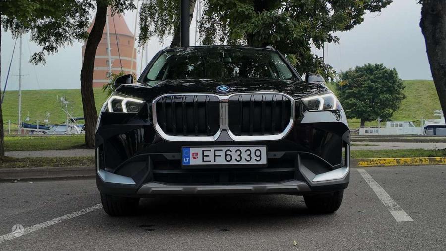 Black BMW X1 2024 in Klaipeda, with an engine capacity of 1.50 L and mileage of 37 thousand km for 35500 €, photo 10 on AUTOMOTO.COM.LV