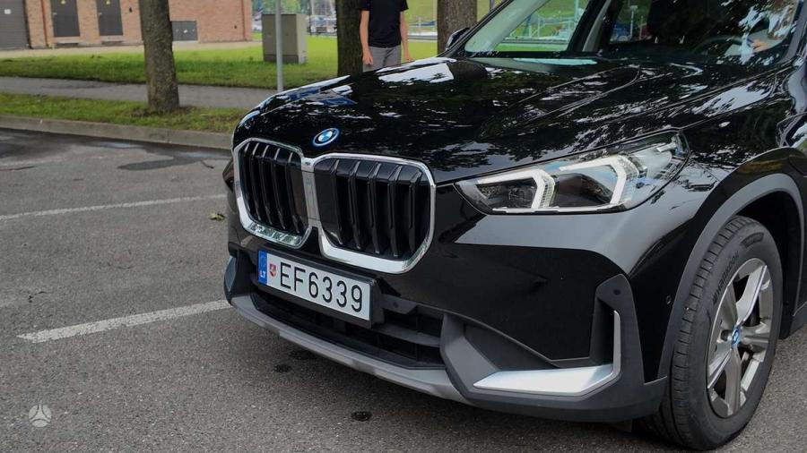 Black BMW X1 2024 in Klaipeda, with an engine capacity of 1.50 L and mileage of 37 thousand km for 35500 €, photo 11 on AUTOMOTO.COM.LV