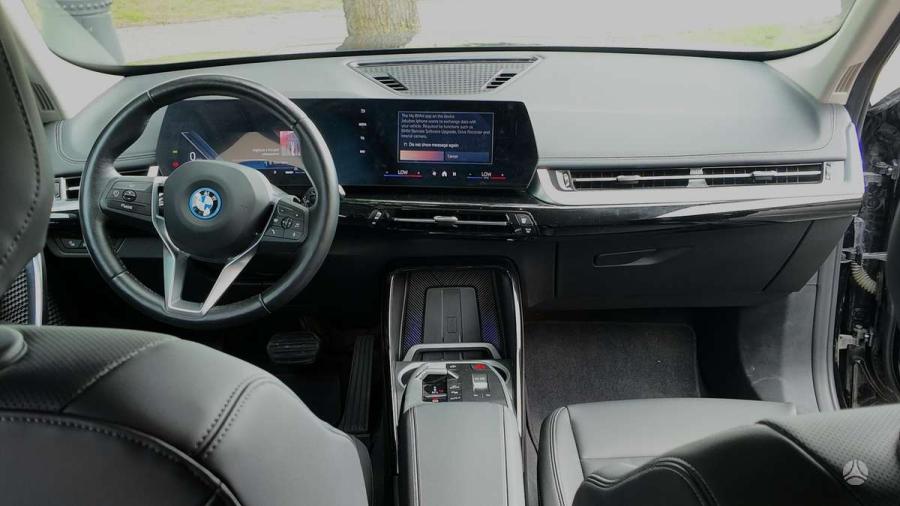 Black BMW X1 2024 in Klaipeda, with an engine capacity of 1.50 L and mileage of 37 thousand km for 35500 €, photo 14 on AUTOMOTO.COM.LV