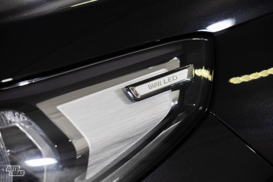 Black BMW X1 2025 in Vilnius, with an engine capacity of 1.50 L and mileage of 43 thousand km for 36491 €, photo 5 on AUTOMOTO.COM.LV