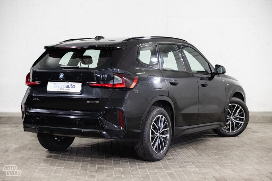 Black BMW X1 2025 in Vilnius, with an engine capacity of 1.50 L and mileage of 43 thousand km for 36491 €, photo 9 on AUTOMOTO.COM.LV