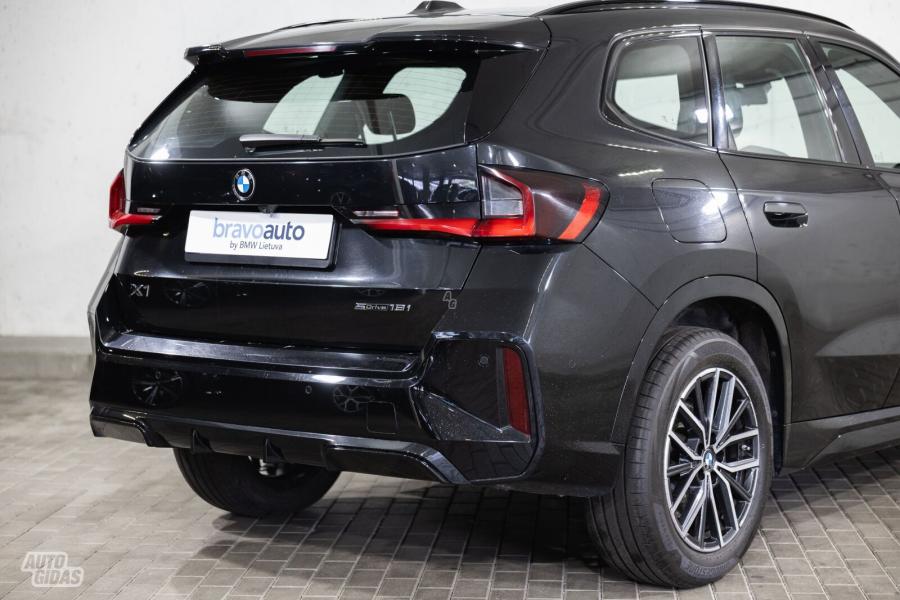 Black BMW X1 2025 in Vilnius, with an engine capacity of 1.50 L and mileage of 43 thousand km for 36491 €, photo 10 on AUTOMOTO.COM.LV
