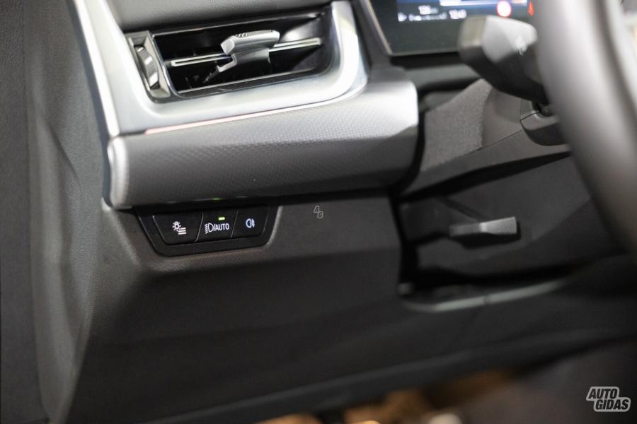 Black BMW X1 2025 in Vilnius, with an engine capacity of 1.50 L and mileage of 43 thousand km for 36491 €, photo 14 on AUTOMOTO.COM.LV