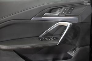 Black BMW X1 2025 in Vilnius, with an engine capacity of 1.50 L and mileage of 43 thousand km for 36491 €, photo 15 on AUTOMOTO.COM.LV