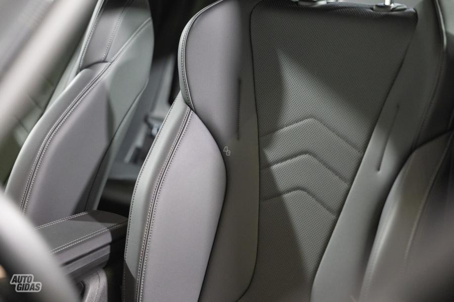 Black BMW X1 2025 in Vilnius, with an engine capacity of 1.50 L and mileage of 43 thousand km for 36491 €, photo 16 on AUTOMOTO.COM.LV