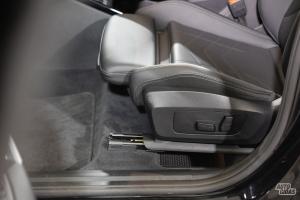 Black BMW X1 2025 in Vilnius, with an engine capacity of 1.50 L and mileage of 43 thousand km for 36491 €, photo 17 on AUTOMOTO.COM.LV