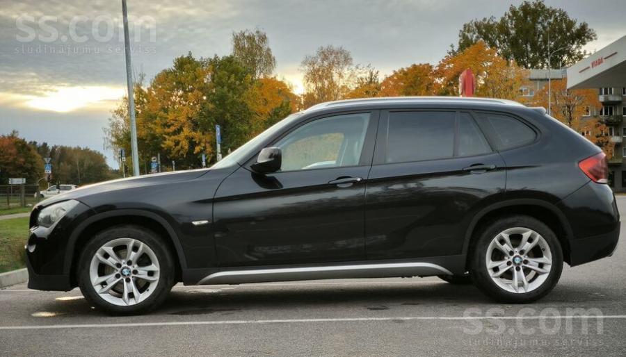 Melns BMW X1 2010 Aizkraukle, ar dzinēja tilpumu 2.00 L un nobraukumu 397 tūkst. km par 5500 €, foto 4 vietnē AUTOMOTO.COM.LV