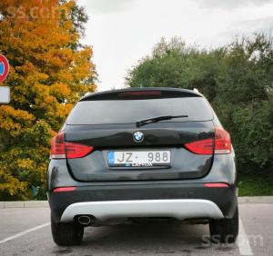 Melns BMW X1 2010 Aizkraukle, ar dzinēja tilpumu 2.00 L un nobraukumu 397 tūkst. km par 5500 €, foto 5 vietnē AUTOMOTO.COM.LV