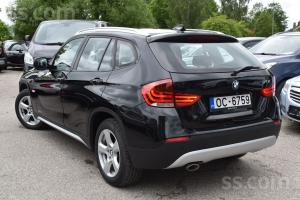 Melns BMW X1 2010 Kuldīga, ar dzinēja tilpumu 2.00 L un nobraukumu 0 tūkst. km par 7500 €, foto 3 vietnē AUTOMOTO.COM.LV