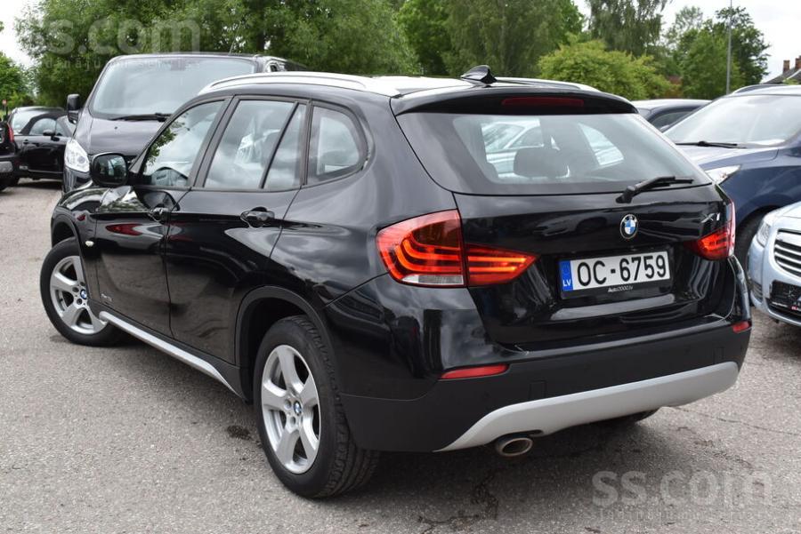 Melns BMW X1 2010 Kuldīga, ar dzinēja tilpumu 2.00 L un nobraukumu 0 tūkst. km par 7500 €, foto 3 vietnē AUTOMOTO.COM.LV