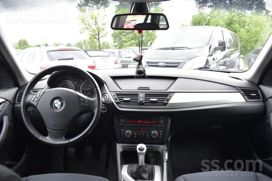 Melns BMW X1 2010 Kuldīga, ar dzinēja tilpumu 2.00 L un nobraukumu 0 tūkst. km par 7500 €, foto 18 vietnē AUTOMOTO.COM.LV