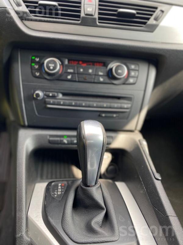 Melns BMW X1 2010 Jelgava, ar dzinēja tilpumu 2.00 L un nobraukumu 252 tūkst. km par 6550 €, foto 8 vietnē AUTOMOTO.COM.LV