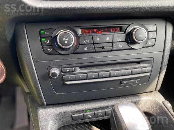Melns BMW X1 2010 Jelgava, ar dzinēja tilpumu 2.00 L un nobraukumu 252 tūkst. km par 6550 €, foto 9 vietnē AUTOMOTO.COM.LV