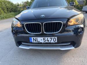 Black BMW X1 2010 in Jelgava, with an engine capacity of 2.00 L and mileage of 252 thousand km for 6550 €, photo 16 on AUTOMOTO.COM.LV