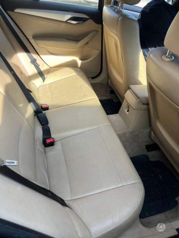Melns BMW X1 2010 Tauragė, ar dzinēja tilpumu 2.00 L un nobraukumu 257 tūkst. km par 5200 €, foto 9 vietnē AUTOMOTO.COM.LV
