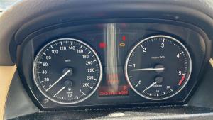 Black BMW X1 2010 in Taurage, with an engine capacity of 2.00 L and mileage of 257 thousand km for 5200 €, photo 12 on AUTOMOTO.COM.LV