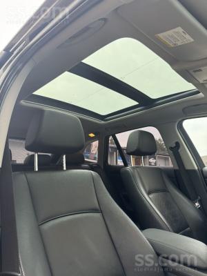Black BMW X1 2010 in Riga, with an engine capacity of 2.00 L and mileage of 257 thousand km for 7100 €, photo 9 on AUTOMOTO.COM.LV