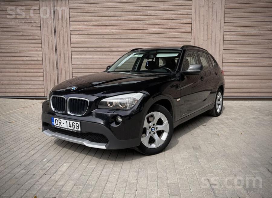 Melns BMW X1 2010 Jelgava, ar dzinēja tilpumu 2.00 L un nobraukumu 275 tūkst. km par 5780 €, foto 1 vietnē AUTOMOTO.COM.LV