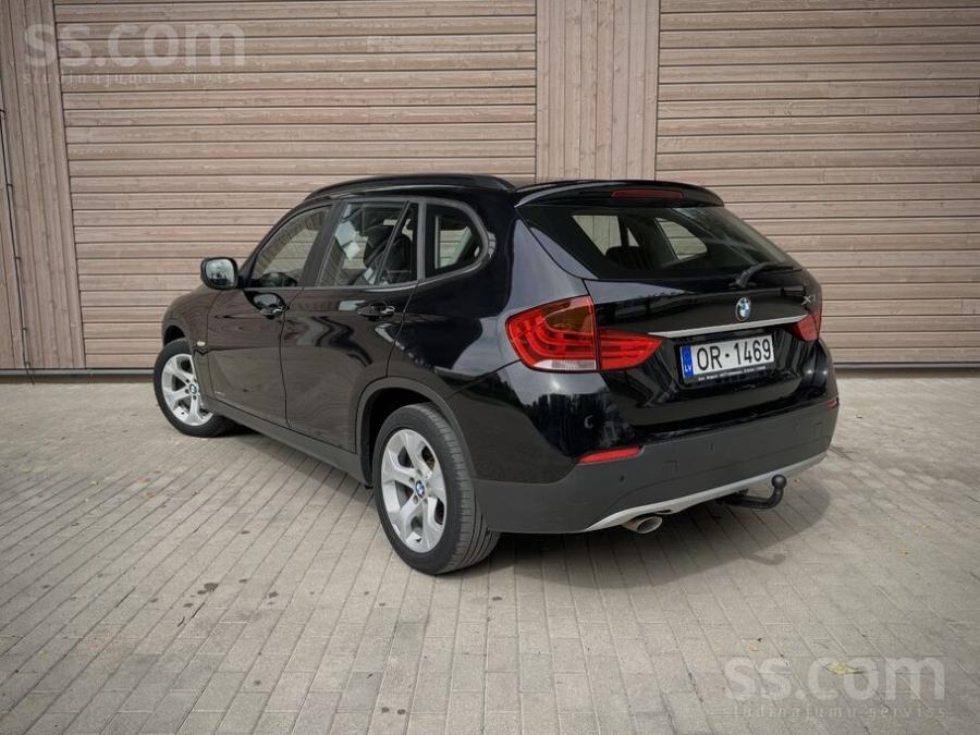 Melns BMW X1 2010 Jelgava, ar dzinēja tilpumu 2.00 L un nobraukumu 275 tūkst. km par 5780 €, foto 7 vietnē AUTOMOTO.COM.LV