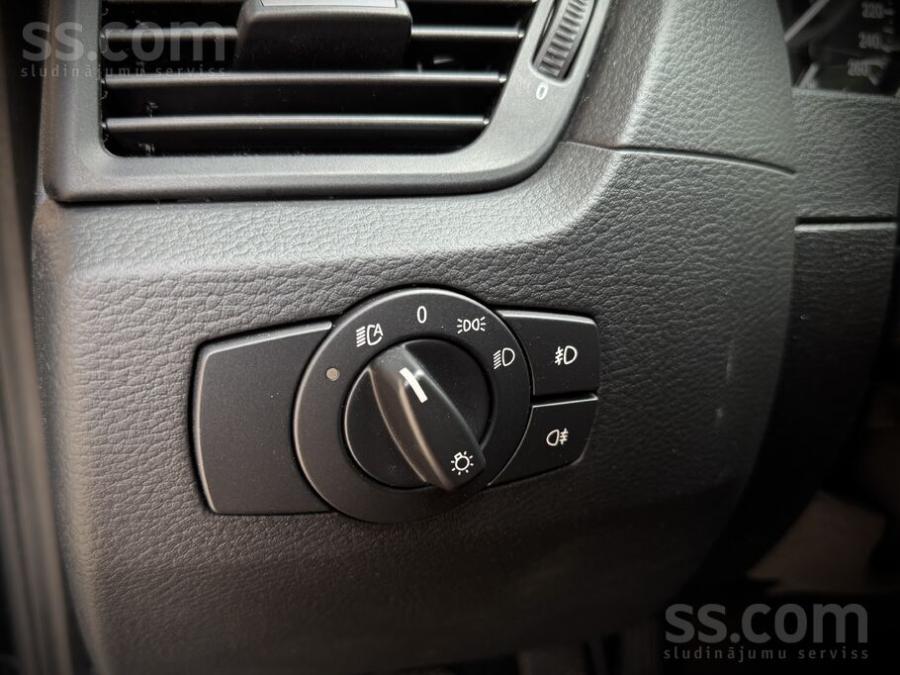 Melns BMW X1 2010 Jelgava, ar dzinēja tilpumu 2.00 L un nobraukumu 275 tūkst. km par 5780 €, foto 14 vietnē AUTOMOTO.COM.LV
