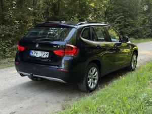 Black BMW X1 2010 in Prienai, with an engine capacity of 0.00 L and mileage of 348 thousand km for 5200 €, photo 4 on AUTOMOTO.COM.LV
