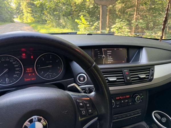 Black BMW X1 2010 in Prienai, with an engine capacity of 0.00 L and mileage of 348 thousand km for 5200 €, photo 7 on AUTOMOTO.COM.LV