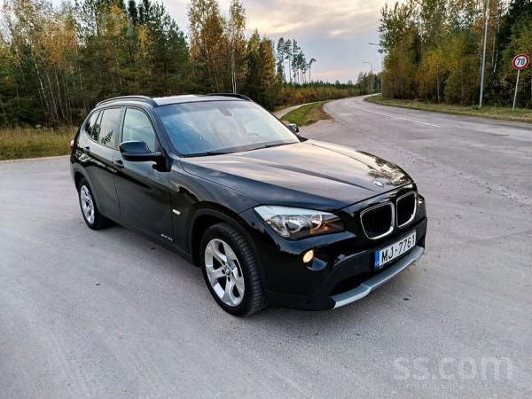 Melns BMW X1 2010 Rīga, ar dzinēja tilpumu 2.00 L un nobraukumu 285 tūkst. km par 5300 €, foto 4 vietnē AUTOMOTO.COM.LV