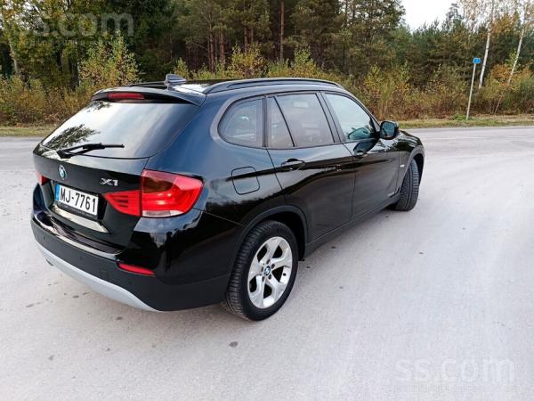 Melns BMW X1 2010 Rīga, ar dzinēja tilpumu 2.00 L un nobraukumu 285 tūkst. km par 5300 €, foto 5 vietnē AUTOMOTO.COM.LV