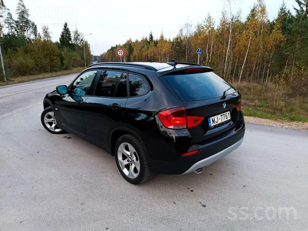 Melns BMW X1 2010 Rīga, ar dzinēja tilpumu 2.00 L un nobraukumu 285 tūkst. km par 5300 €, foto 7 vietnē AUTOMOTO.COM.LV