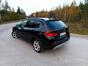 Melns BMW X1 2010 Rīga, ar dzinēja tilpumu 2.00 L un nobraukumu 285 tūkst. km par 5300 €, foto 7 vietnē AUTOMOTO.COM.LV