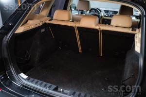 Black BMW X1 2011 in Liepaja, with an engine capacity of 2.00 L and mileage of 256 thousand km for 8200 €, photo 8 on AUTOMOTO.COM.LV