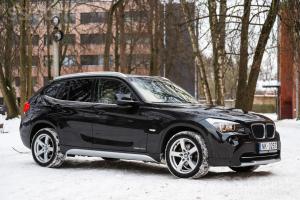 Black BMW X1 2011 in Liepaja, with an engine capacity of 2.00 L and mileage of 256 thousand km for 8200 €, photo 10 on AUTOMOTO.COM.LV