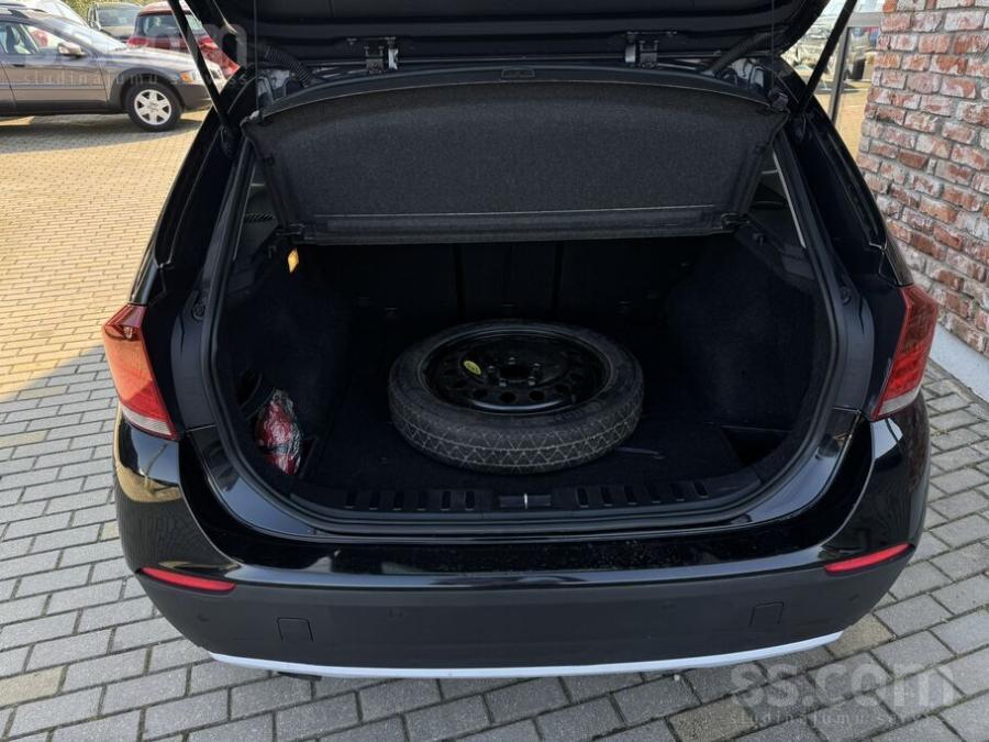Melns BMW X1 2011 Talsi, ar dzinēja tilpumu 2.00 L un nobraukumu 237 tūkst. km par 7450 €, foto 11 vietnē AUTOMOTO.COM.LV
