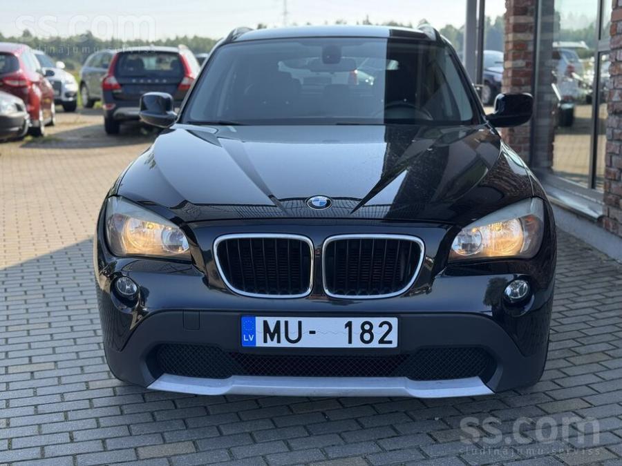 Melns BMW X1 2011 Talsi, ar dzinēja tilpumu 2.00 L un nobraukumu 237 tūkst. km par 7450 €, foto 16 vietnē AUTOMOTO.COM.LV