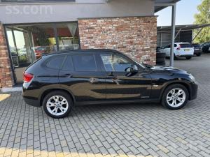 Melns BMW X1 2011 Talsi, ar dzinēja tilpumu 2.00 L un nobraukumu 237 tūkst. km par 7450 €, foto 17 vietnē AUTOMOTO.COM.LV