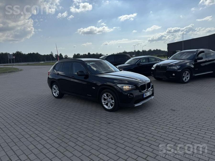 Melns BMW X1 2011 Talsi, ar dzinēja tilpumu 2.00 L un nobraukumu 237 tūkst. km par 7450 €, foto 19 vietnē AUTOMOTO.COM.LV