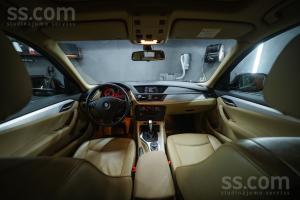 Melns BMW X1 2011 Liepāja, ar dzinēja tilpumu 2.00 L un nobraukumu 260 tūkst. km par 6990 €, foto 4 vietnē AUTOMOTO.COM.LV