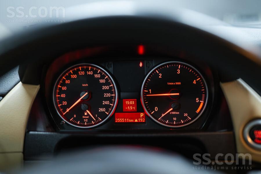 Melns BMW X1 2011 Liepāja, ar dzinēja tilpumu 2.00 L un nobraukumu 260 tūkst. km par 6990 €, foto 10 vietnē AUTOMOTO.COM.LV