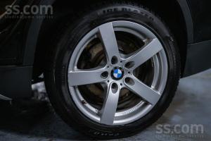 Melns BMW X1 2011 Liepāja, ar dzinēja tilpumu 2.00 L un nobraukumu 260 tūkst. km par 6990 €, foto 13 vietnē AUTOMOTO.COM.LV