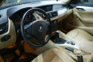 Melns BMW X1 2011 Liepāja, ar dzinēja tilpumu 2.00 L un nobraukumu 260 tūkst. km par 6990 €, foto 17 vietnē AUTOMOTO.COM.LV