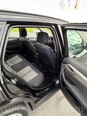 Melns BMW X1 2011 Rīga, ar dzinēja tilpumu 2.00 L un nobraukumu 283 tūkst. km par 6600 €, foto 7 vietnē AUTOMOTO.COM.LV
