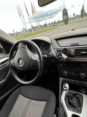 Melns BMW X1 2011 Rīga, ar dzinēja tilpumu 2.00 L un nobraukumu 283 tūkst. km par 6600 €, foto 8 vietnē AUTOMOTO.COM.LV