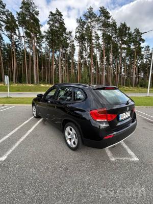 Melns BMW X1 2011 Rīga, ar dzinēja tilpumu 2.00 L un nobraukumu 283 tūkst. km par 6600 €, foto 12 vietnē AUTOMOTO.COM.LV