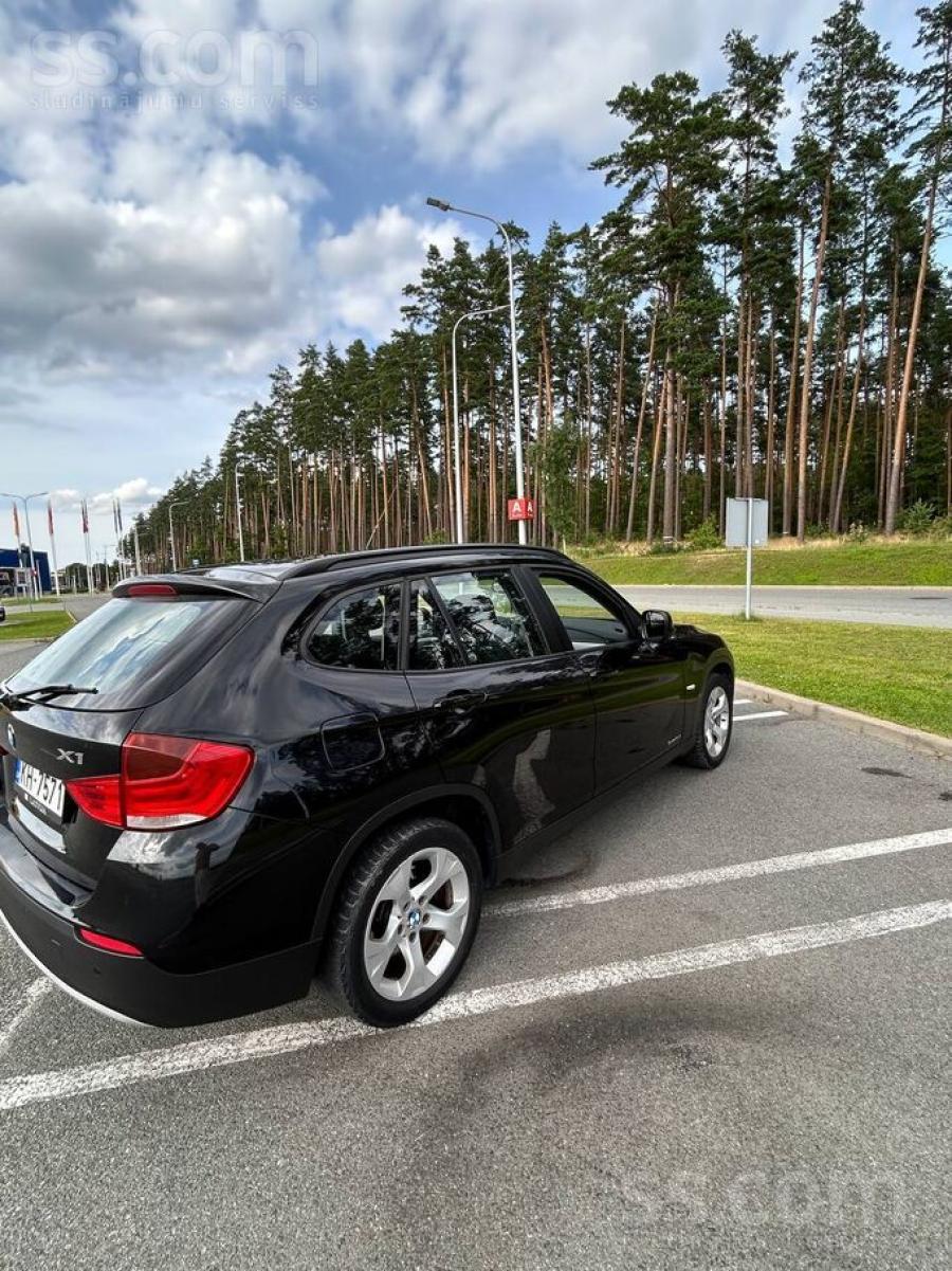 Melns BMW X1 2011 Rīga, ar dzinēja tilpumu 2.00 L un nobraukumu 283 tūkst. km par 6600 €, foto 13 vietnē AUTOMOTO.COM.LV