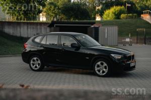 Черный БМВ Х1 2011 в Талси, объемом двигателя 2.00 л и пробегом 283 тыс. км за 5995 €, фото 4 на AUTOMOTO.COM.LV