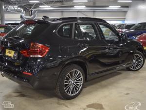 Black BMW X1 2012 in Riga, with an engine capacity of 2.00 L and mileage of 213 thousand km for 7500 €, photo 21 on AUTOMOTO.COM.LV