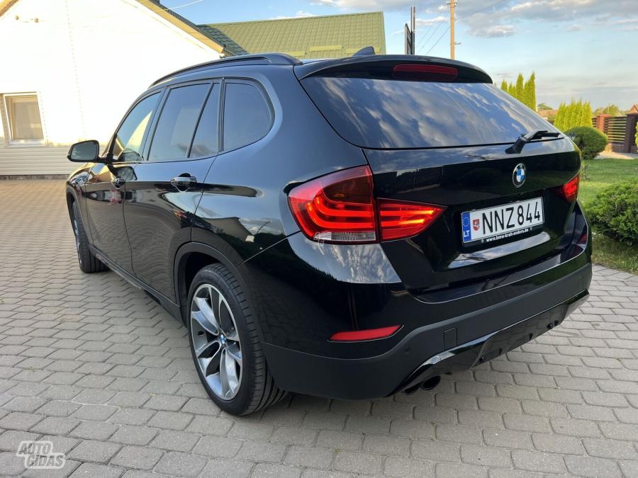Melns BMW X1 2012 Viļņa, ar dzinēja tilpumu 2.00 L un nobraukumu 265 tūkst. km par 9450 €, foto 4 vietnē AUTOMOTO.COM.LV