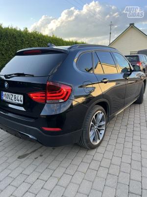 Melns BMW X1 2012 Viļņa, ar dzinēja tilpumu 2.00 L un nobraukumu 265 tūkst. km par 9450 €, foto 11 vietnē AUTOMOTO.COM.LV